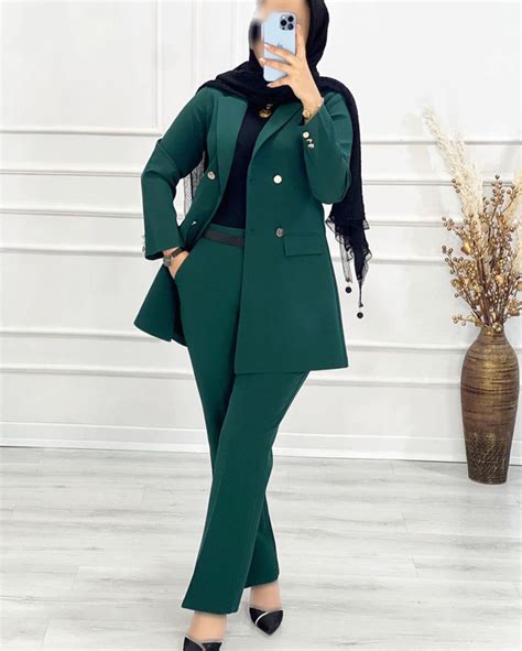 دنبال یه ست سبز رنگ و جذابی؟ پس یکی این ۴۴ مدل کت و شلوار سبز زنانه