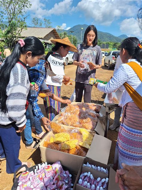 ศรีนานาพร ใจดี ️มอบผลิตภัณฑ์ ให้กับวัดป่าสมเด็จพระญาณวชิโรดม หลวงพ่อ