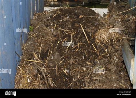 Home Compost Heap Hi Res Stock Photography And Images Alamy