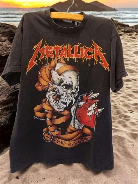Metallica Pushead Heart Explosive Unisex T Shirt Chiceis