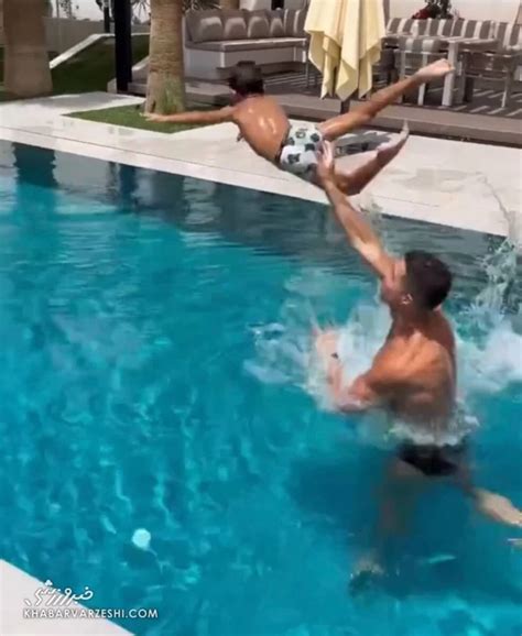 این رفتارِ کریس رونالدو تبعیض جنسیتی است