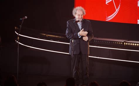 У столиці відкрили Одеський міжнародний кінофестиваль та дали першу почесну нагороду Вечірній Київ