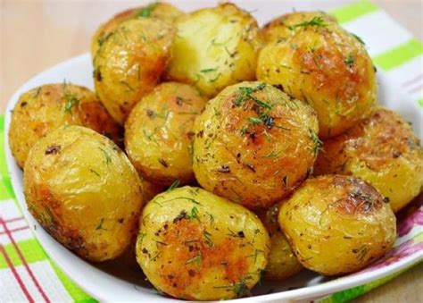 Печеная картошка в мундире в духовке классический рецепт