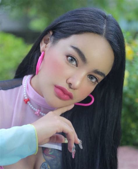 พิมรี่พาย หน้าเก่า ก่อนศัลยกรรมถึงปัจจุบัน ทำอะไรมาบ้าง