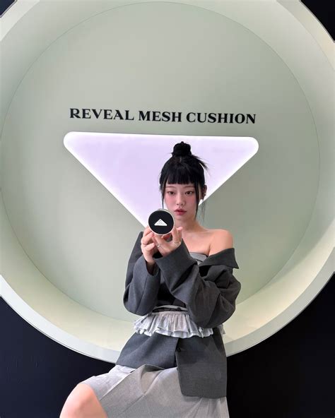 최소윤 제품협찬 드디어 프라다 뷰티 성수가 국내 첫 플래그십 부티크로 성수에 오픈했어요 이번 부티크는 프라다 뷰티의 전 제품을 직접 경험할 수 있고 부티크