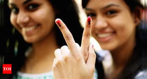Percentage Of Women Voting More Than Mens In 137 Seats India News