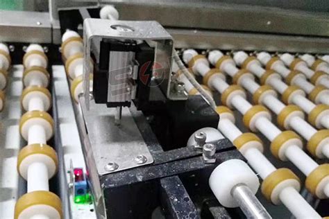KTR自恢复式位移传感器在自动放板机上的应用 江西艾斯欧匹精密智造科技有限公司