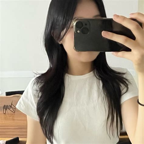 화미주아티클헤어 대구 수성점 허쉬컷 허쉬펌 테슬컷 테슬펌 허쉬컷은 다층 커트로 자연스럽게 흘러내리는 형태를 가지면서도 레이어드 커트와 함께 더욱 부드러운 느낌을