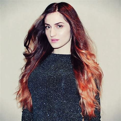 Elif Khan Starsunfolded