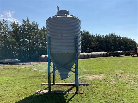 Portable Bulk Feed Bin BigIron Auctions Portable Bulk Feed Bin BigIron Auctions