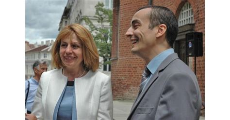 Фандъкова нареди на протестиращите да пускат линейки