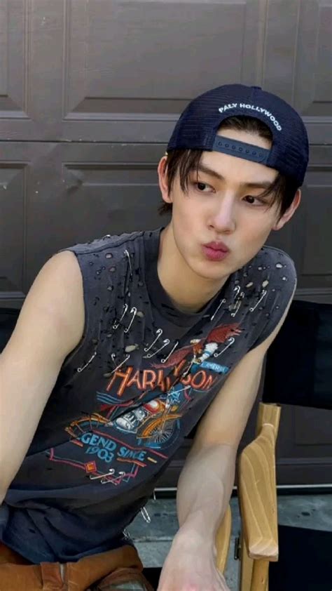 Seonghyeon Wallpaper Free Download High Quality Idol Photo Collection