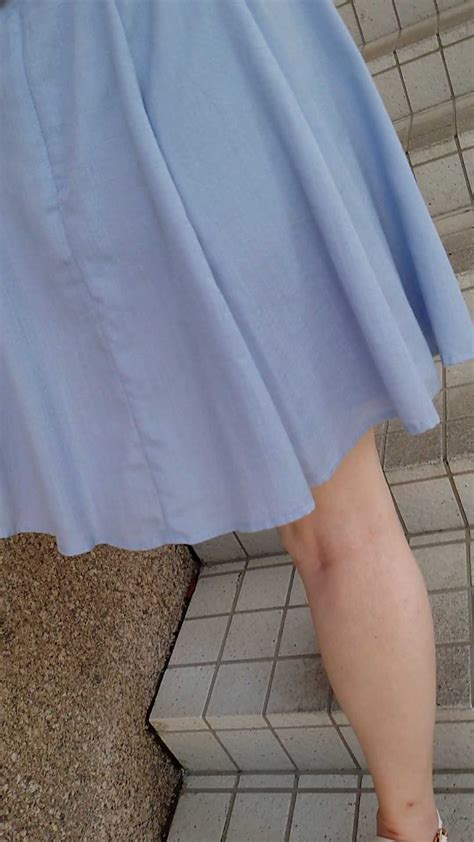 PALPIS 推し活中のお嬢様系オタク女子をスカートめくり前から撮影 SupSkirt