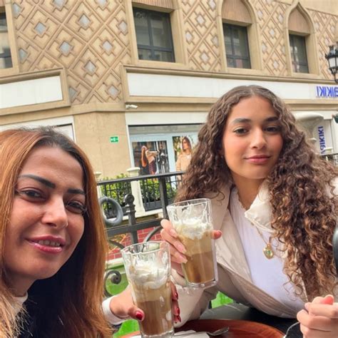 ابنة شريف سلامة وداليا مصطفى تحسم جدل الانفصال موقع 24