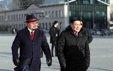 Монгол Улс түүхэндээ анх удаа Бүгд Найрамдах байгууллыг тунхагласан Үндсэн хуультай болсон өдөр