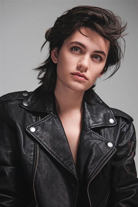 Poze Ella Rumpf Actor Poza 15 Din 17 Cinemagiaro