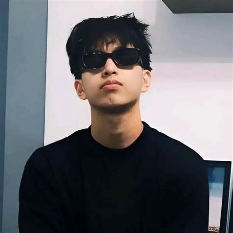 Nathan Nathanastraeus • Threads Say More