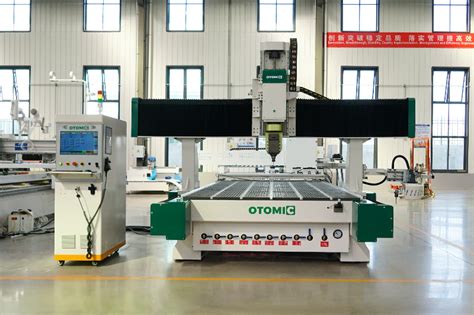 Gantry Moving 5 Axis CNC Router Center Otomic CNC