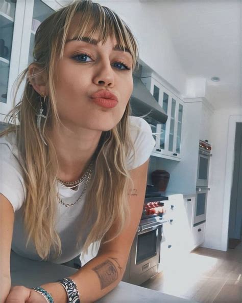 Gui 〄 On Twitter Hannah Montana Styles De Coiffures Elodie Gossuin