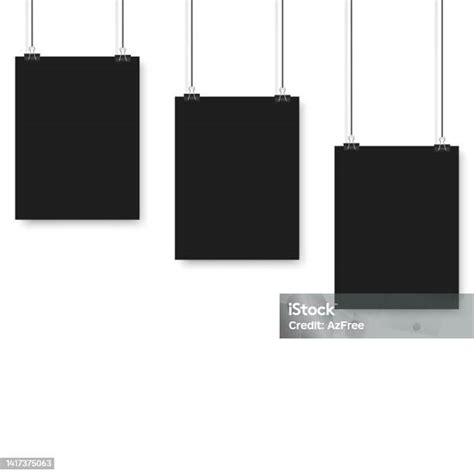 바인더 클립에 매달려있는 빈 포스터 A4 흰 종이 시트가 클립이있는 로프에 매달려 있습니다 벡터 0명에 대한 스톡 벡터 아트 및