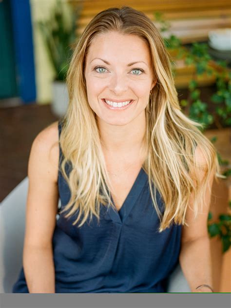 Kate Ising Fora Travel