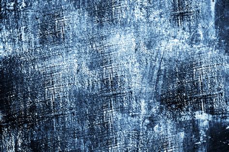 검은 진한 파란색 회색 흰색 벽 질감 배경 페인트 거친 브러시 스트로크 오래된 긁힌 고르지 않은 먼지 곡물 더러운 고민하는 혼돈 선 그런지 표면 클로즈업 0명에 대한 스톡