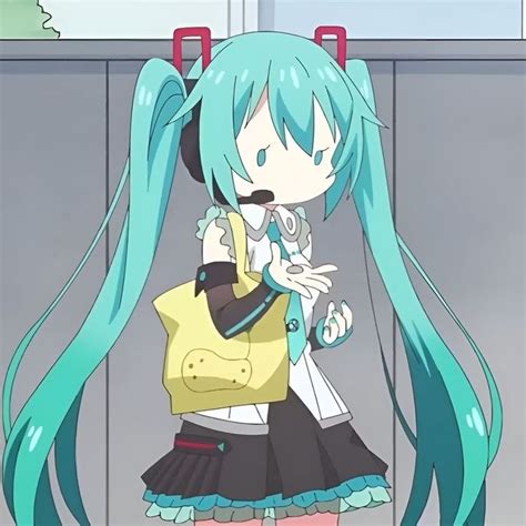 Pin By Neb On Moeshojo Miku Hatsune Chibi Hatsune Miku Anime