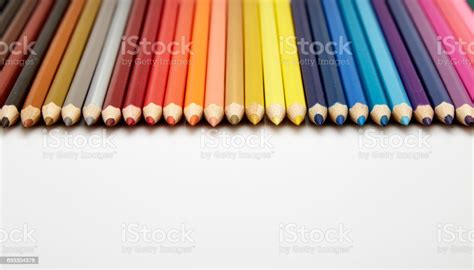 다양한 채색기법 연필 흰색 개념과 주제에 대한 스톡 사진 및 기타 이미지 개념과 주제 그림 그리기 다양 Istock