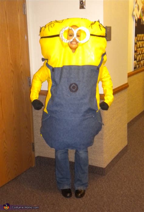 Minion And Gru Costume Idea For Couples Photo 22