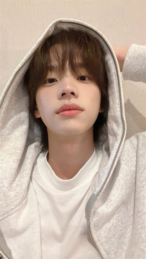 [잡담] 투어스 신유 랜덤으로 짤털합니다 스크롤주의 인스티즈 Instiz 연예 카테고리