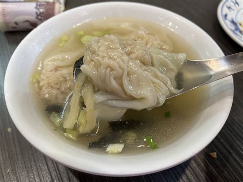 食記 諸城水煎包 基隆信義 皮酥餡料實在水煎包 Ptt評價