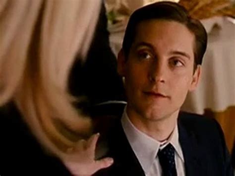 Gwen Stacy And Peter Parker Kiss