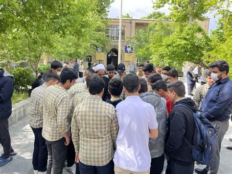 بازدید روزانه دانش آموزان از مدرسه امام صادقعبروجرد خبرگزاری حوزه
