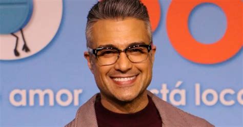 jaime camil reveló cómo fue su primera vez en un “table” infobae
