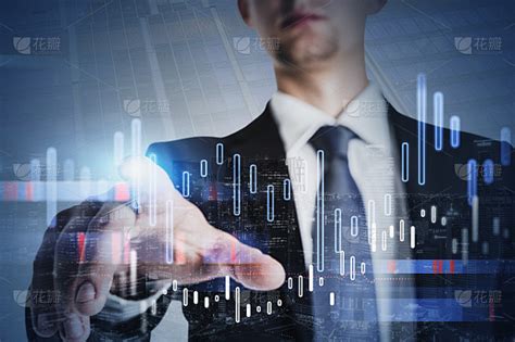 在城市中使用图形界面的人