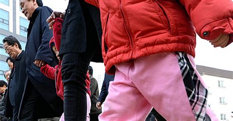 아장아장 보리 밟기