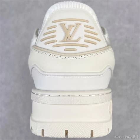 父页面选项式api，子页面组合式api，子页面如何获取父页面的方法以及传值到将子页面的值传给父页面选项式api怎么获取和使用父组件传递的参数