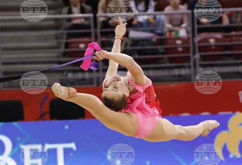 Rhythmic Gymnastics Split Back