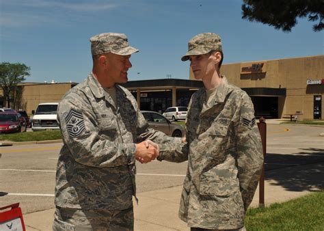 Cmsaf Visits Nasic Wright Patt Wright Patterson Afb Article Display