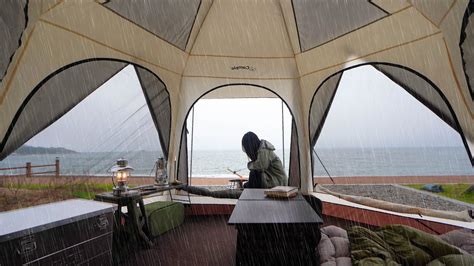 1분만에 완성되는 원터치텐트로 나홀로 우중캠핑 하루종일 내리는 빗소리 짜장떡볶이 백순대볶음 Youtube