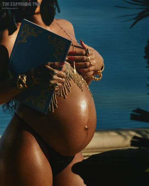 Rihanna Topless During Her Second Pregnancy Photos The Fappening