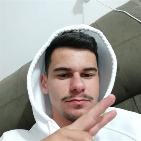 Djonatan Knoth On Threads