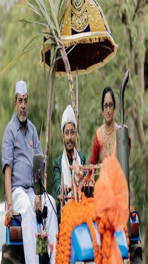 Kolhapur Groom Entry Raju Shetti Son Entry On Trackter । Raju Shetti Son Wedding थेट