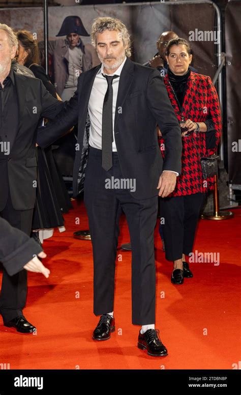 Celebs Besuchen Die Napoleon Filmpremiere Im Odeon Am Leicester Square