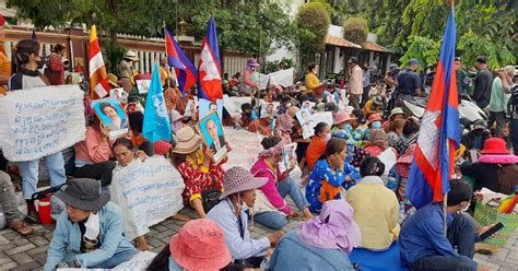 ពលរដ្ឋ ខេត្ត កោះកុង ស្នើ លោក ហ៊ុន សែន និង ស្ថាប័ន ពាក់ព័ន្ធ ជួយ ដោះស្រាយ វិវាទ ដីធ្លី ជាមួយ