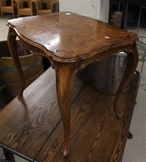 Lot ACCENT TABLE