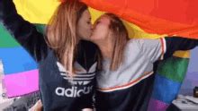 Lesbians Making Out In Car S Tenor Lesbians Making Out In Car S Tenor