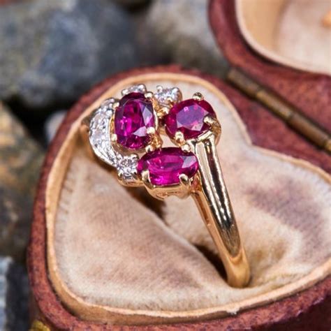 Pretty Ruby And Diamond Ring 14k Yellow Gold