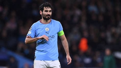 Агентът на Гюндоган отрече за договорка с Барселона