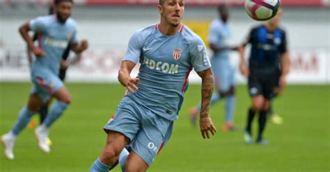 El Delantero Del Mónaco Stevan Jovetic Donó Material Sanitario A Un Hospital En Sevilla Golcaracol